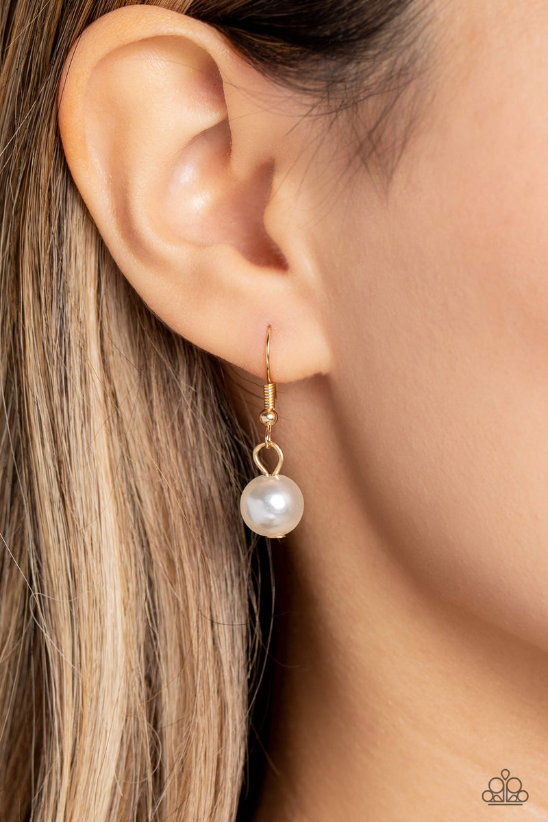Paparazzi Accessories: Countess Chic - Gold Pearl Necklace – Jewels N ...